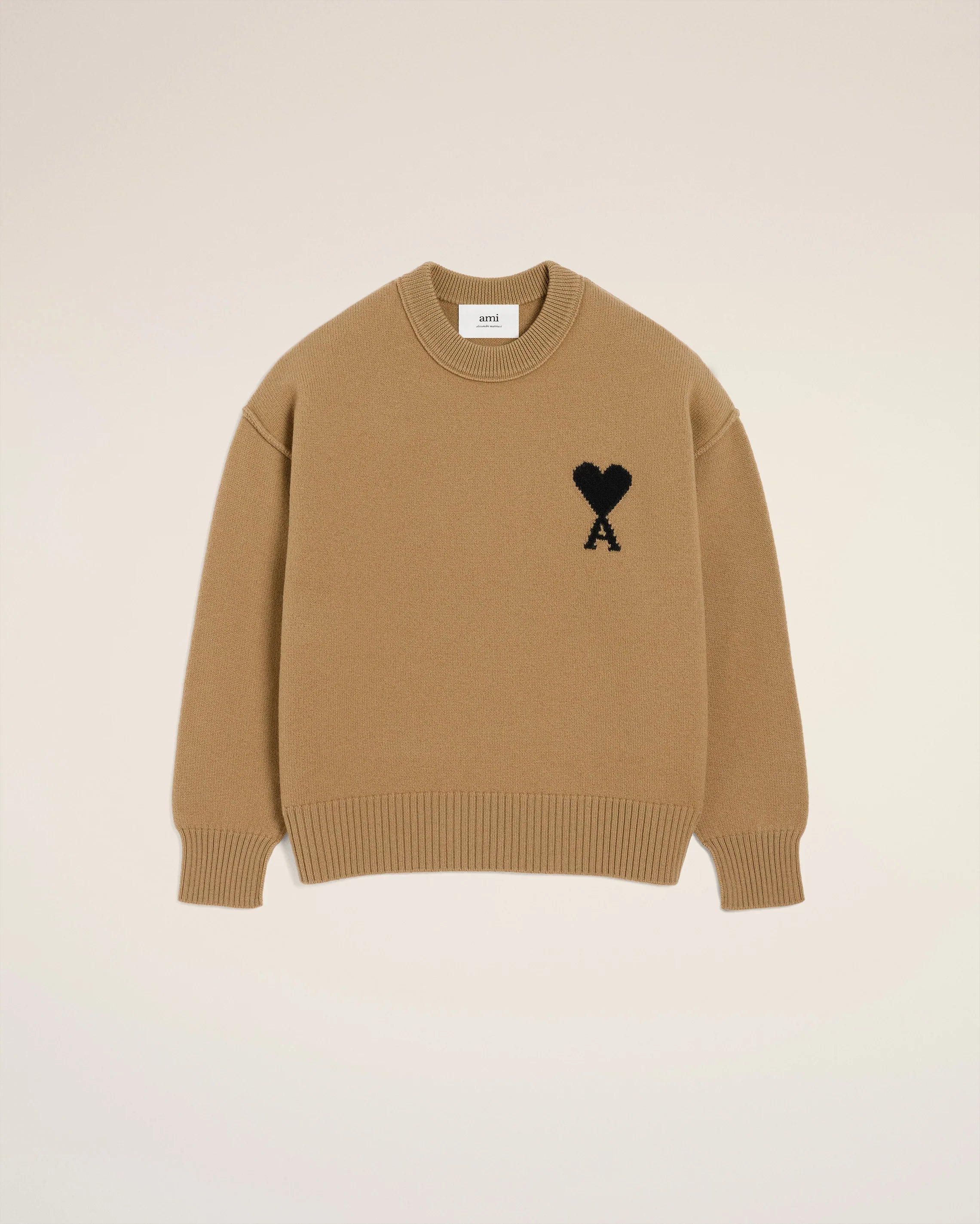 AMI Paris Pullover de Coeur aus Wolle in camel-schwarz – ADAM/EVE